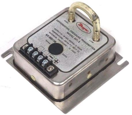 Dwyer Series 607 Differential Pressure Transmitter side view