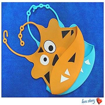 China silicone infant apron ,cute adorable soft silicone baby bibs for sale