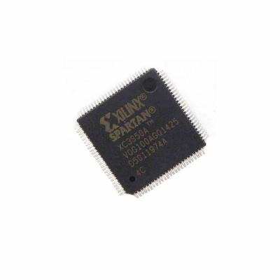 Cina Circuiti integrati elettronici CI di FPGAs del chip di XC3S50A-4VQG100C IC in vendita