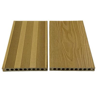 Cina Leading Supplier In China Hollow WPC Composite Decking Boards in vendita