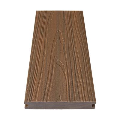 Cina Decking composito ricoperto estetica di legno reale d'installazione facile in vendita