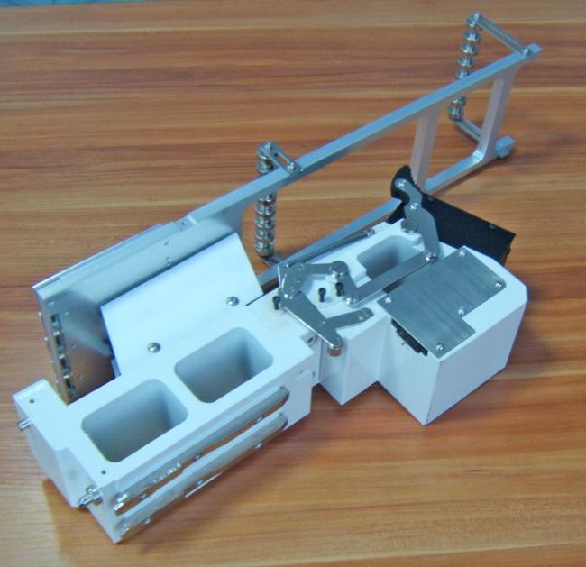 SM Series Smt Components Samsung Vibrating Feeder 24V 3 Tube 5 Tube Aluminum Alloy 1