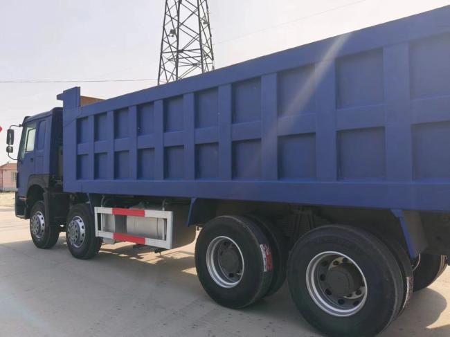 8X4 HOWO Tipper Dark Blue Euro3 Sands Transport Heavy Duty Dump Truck for Urban Construction