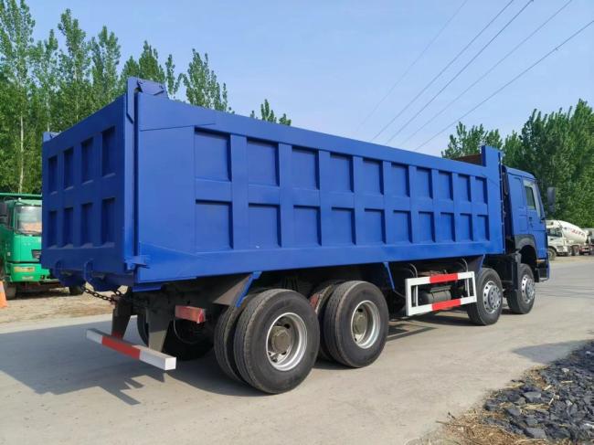 8X4 HOWO Tipper Dark Blue Euro3 Sands Transport Heavy Duty Dump Truck for Urban Construction