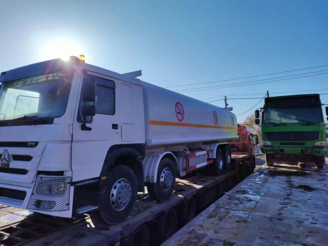 Siontruk HOWO Euro 3/4/5 8*4 Fuel Tanker Truck 10350X2496X3048mm