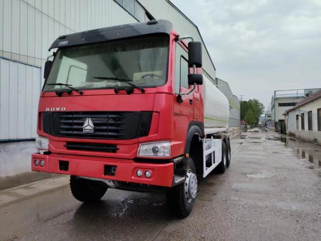 Sinotruk HOWO 6X4 Carbon Steel Tanker Truck for Oil Gas Diesel 18000L