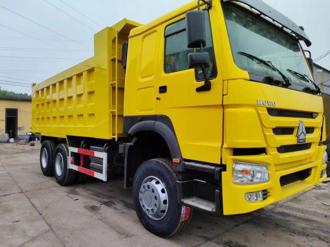Good Condition 10 Wheeler Sinotruk HOWO Dumper Truck Yellow Color Tipper 6X4 Mining Truck