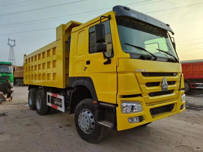 Good Condition 10 Wheeler Sinotruk HOWO Dumper Truck Yellow Color Tipper 6X4 Mining Truck