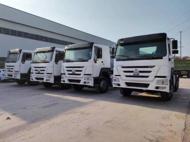 Sinotruk HOWO 6*4 Tractor Truck Right-Hand Drive