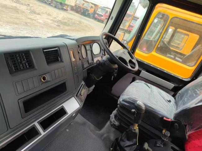 Sinotruk HOWO 6*4 Tractor Truck Hot Sale Heavy Truck 12.00r20/12r22.5/315.80-25