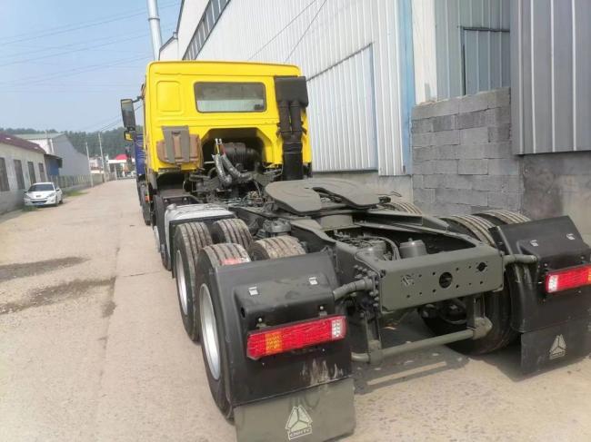 Yellow Color Sinotruk HOWO Tractor Truck