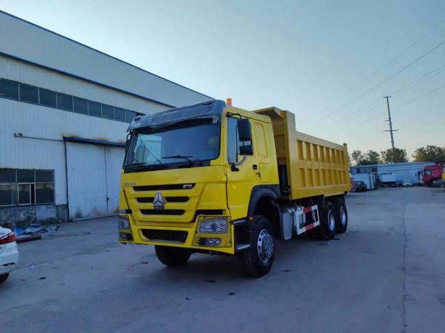 Different Colors Transportation Truck HOWO 6*4 Tipper Truck Construction Dump Trucks for Sale