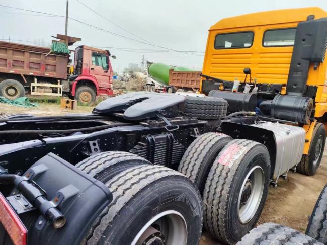 Shacman F3000 10 Wheels 6X4 Tractor Trucks 50 Tons Load Trucks Used Truck Tractors