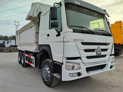 중국 타이어 12.00r20 중고 Sinotruck HOWO 6*4 10개의 타이어와 흰색 U형 덤프 카리저가 있는 덤프 트럭 판매용