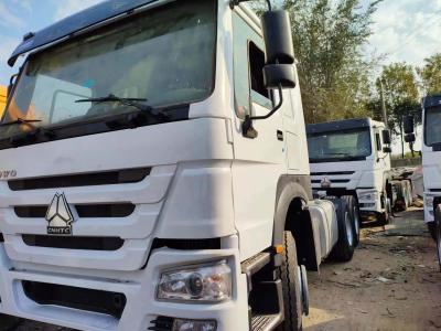 중국 헤드 트럭 Sinotruk HOWO 6*4 튜브리스 타이어와 좋은 상태의 트랙터 트럭 판매용