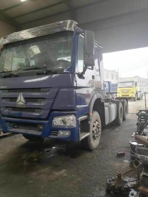 中国 6-8L エンジン容量 トラクタートラック 375HP 6X4 シノ トラクターヘッドトラック 販売のため