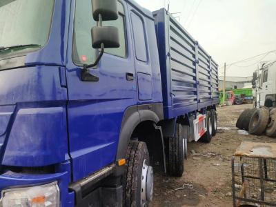 China Sinotruck HOWO Azul 8*4 Box Truck 10 pneus caminhão de segunda mão com 6×4 rodas motrizes à venda