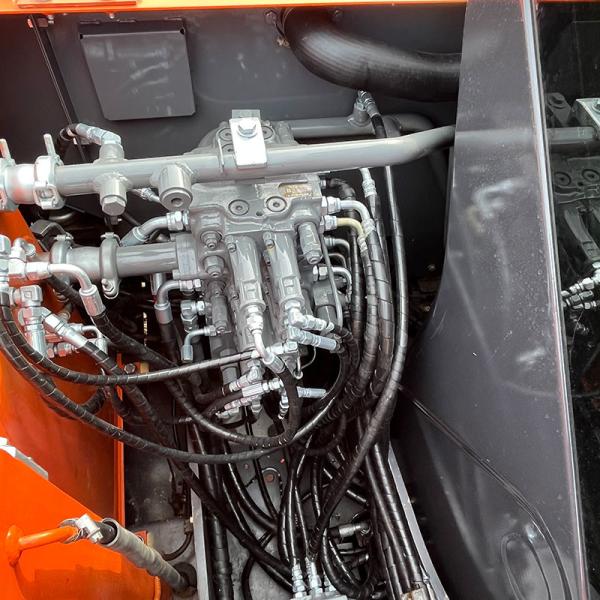 Quality 6T Mini Used Used Hitachi Excavators Second Hand Zx60-5G for sale