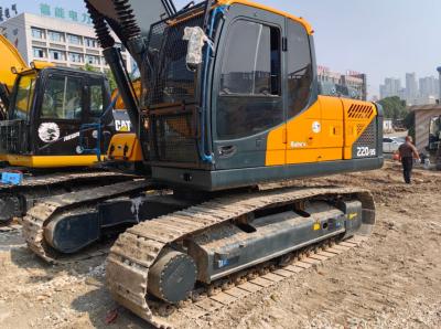 Cina Mercato coreano Hyundai 220LC Used Crawler Excavators Heavy Duty 22T Digger Machine in vendita