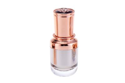 Cina Bottiglia stabilita cosmetica acrilica vuota 20ml di colore dorato in vendita