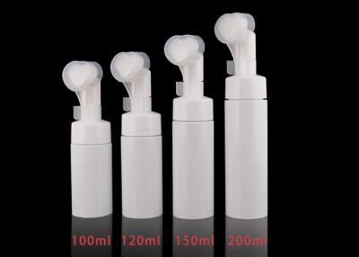 中国 中心の形のブラシが付いている150ml 120mlペット泡ポンプびん 販売のため