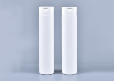 Cina 300ml HDPE Matte Black Plastic Cosmetic Bottles con Flip Top Cap in vendita