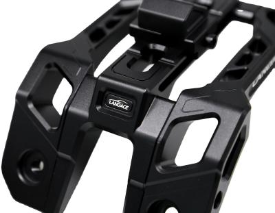 Cina Supporti di montaggio leggeri in lega di alluminio con rivestimento in polvere per strutture luminose a pilastri 4x4 in vendita