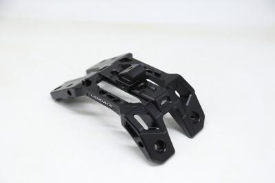 Cina Supporti di montaggio leggeri in lega di alluminio con rivestimento in polvere per strutture luminose a pilastri 4x4 in vendita