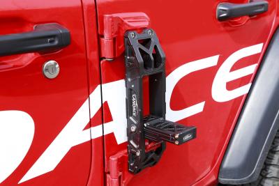 Cina Passo laterale su misura per la cerniera della porta per il 2018-2022 Jeep Wrangler JL Accessori esterni in vendita