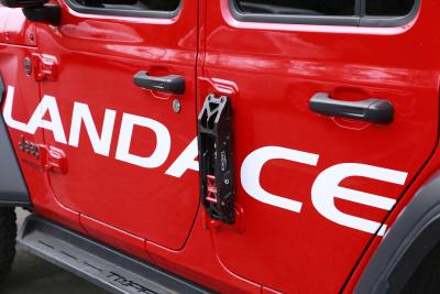 Cina Passo laterale su misura per la cerniera della porta per il 2018-2022 Jeep Wrangler JL Accessori esterni in vendita