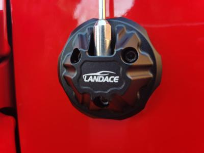 Cina Base di antenna in alluminio CNC per l'anno 2016-2018 Jeep Wrangler JK Director Personalizzazione in vendita