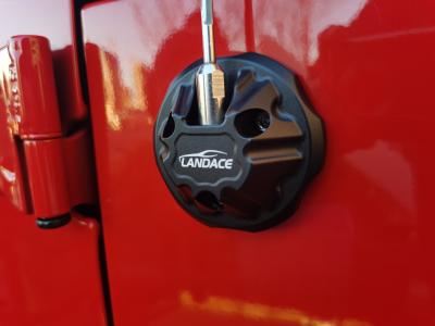 Cina Base di antenna in alluminio CNC per l'anno 2016-2018 Jeep Wrangler JK Director Personalizzazione in vendita