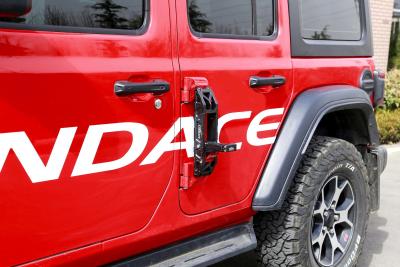 Cina Più venduti tutti porta nera a cerniera passo piede per Jeep Wrangler JL appassionati in vendita
