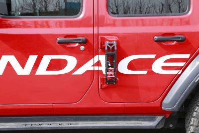 Cina Più venduti tutti porta nera a cerniera passo piede per Jeep Wrangler JL appassionati in vendita