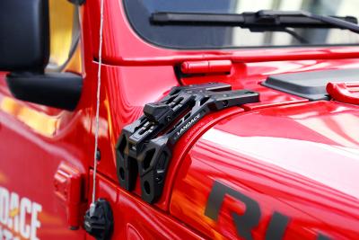 Cina Brackets di montaggio di luci a punta del parabrezza auto resistenti alla ruggine per Jeep JL Legatura di alluminio in vendita
