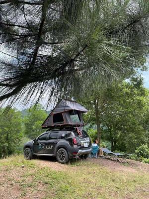 Cina 4x4 Triangolo Ombra Esterno 2000mm-3000mm Tenda sul tetto E telone in vendita