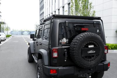 Cina Espandi in modo efficiente il deposito della tua Jeep JK con la piattaforma di scaffalatura sul tetto rivestita di polvere nera in vendita