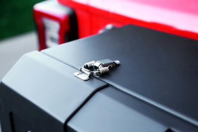 Cina 4*4 Off Road Camping Storage Box per Jeep Wrangler 2019 2020 2121 2022 2023 e SUS304 in vendita