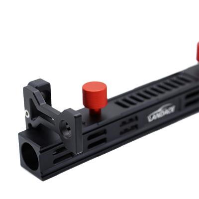 Cina Portante per palo di bandiera in lega di alluminio e supporto per filo radio per Jeep Wrangler JL Gladiator in vendita