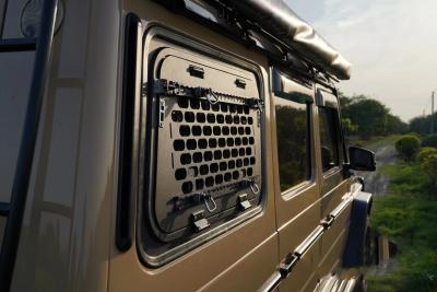 Cina Finestra nera per camper terrestri Gullwing per G-CLASS W463 in vendita