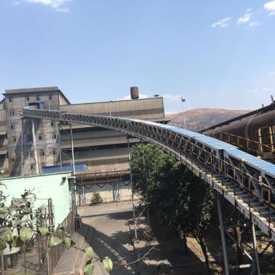 中国 パイプベルトコンベヤー採掘とセメントのためのダストフリーバルク材料の取り扱い 販売のため