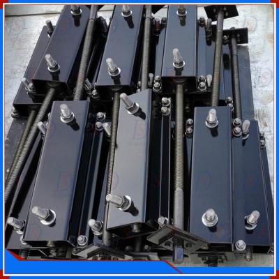 중국 광산 공장에서 수동 벨트 제어용 컨베이어 벨트 나사 텐셔너 장치 판매용