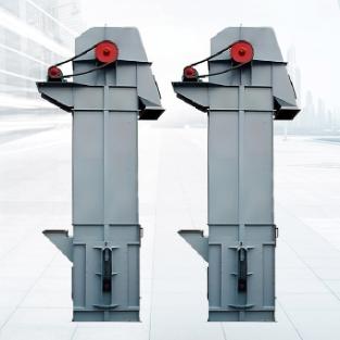 China Robust Chain Bucket Elevator Vertical Conveying Solution For Abrasive Materials for sale