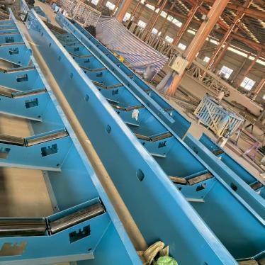 China Track Mounted Ship Loader Conveyor for Bulk Cargo Port Loading Applications for sale