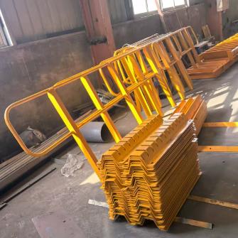 China Track Mounted Ship Loader Conveyor for Bulk Cargo Port Loading Applications for sale