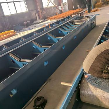 China Mobile Crawler Ship Loader Conveyor For Bulk Material Port Loading Unloading Conveyor for sale