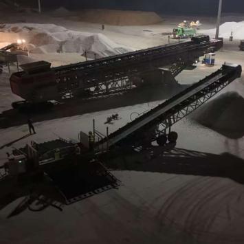 Quality Crawler Mobile Ship Loader Conveyor for Bulk Material Transfer at Port Terminals for sale
