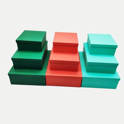 China Customized Cardboard Gift Packaging Box Decorative Gift Boxes With Lids for sale