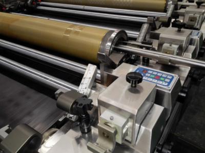 Cina la ripetizione arbitraria rotatoria dell'apparecchio di tintura del tessuto del torchio tipografico dello schermo continua in vendita