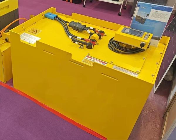 Quality Industrial Traction Electric Forklift Lithium Battery 48V 51.2V 460Ah Lifepo4 for sale